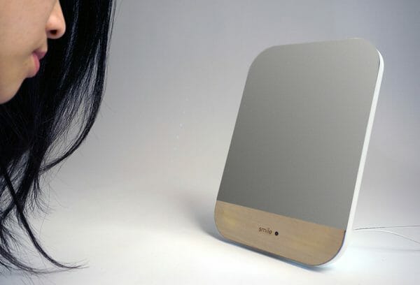 Smile Mirror – Prototypes for Humanity