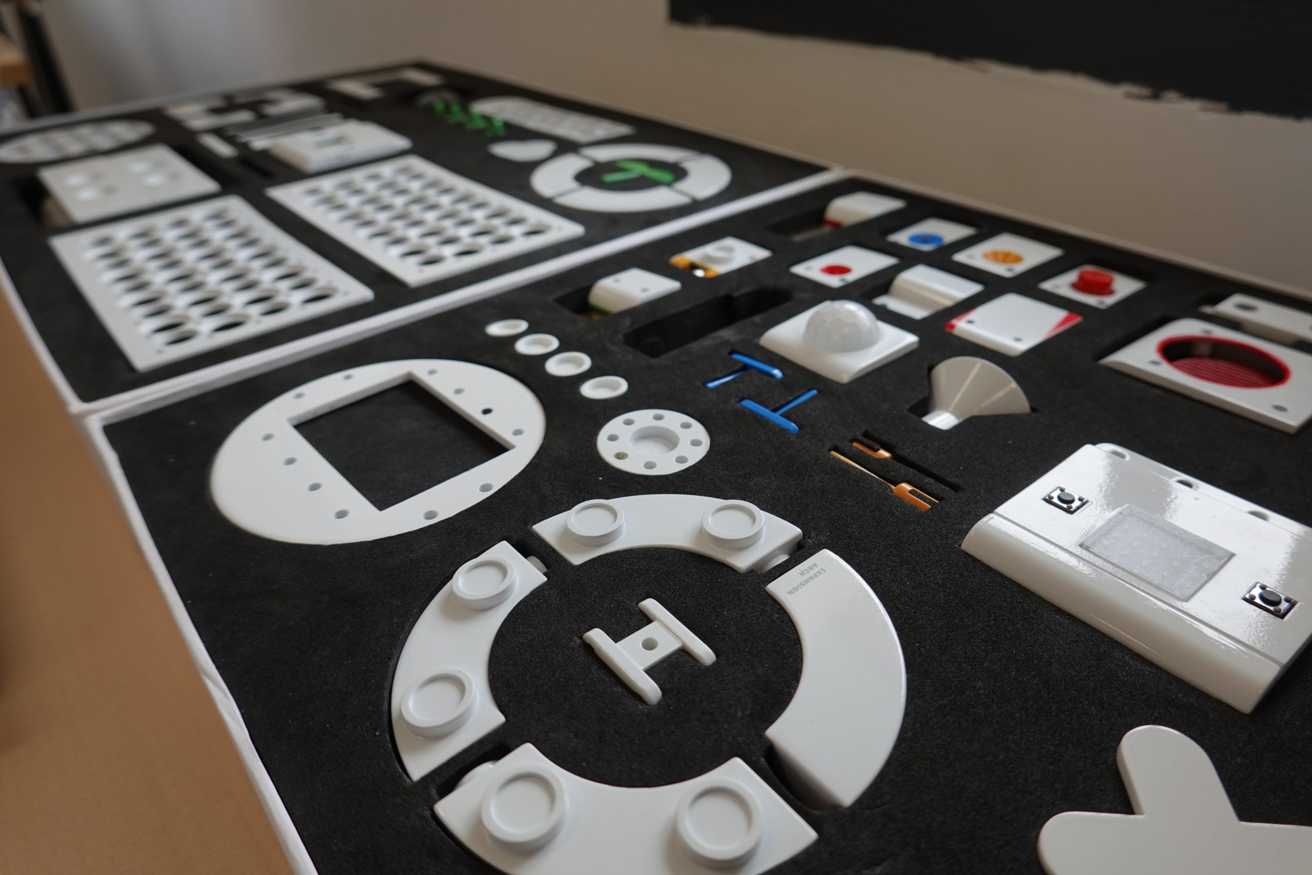 DOBOO Fun Coding Toolkit – Prototypes for Humanity