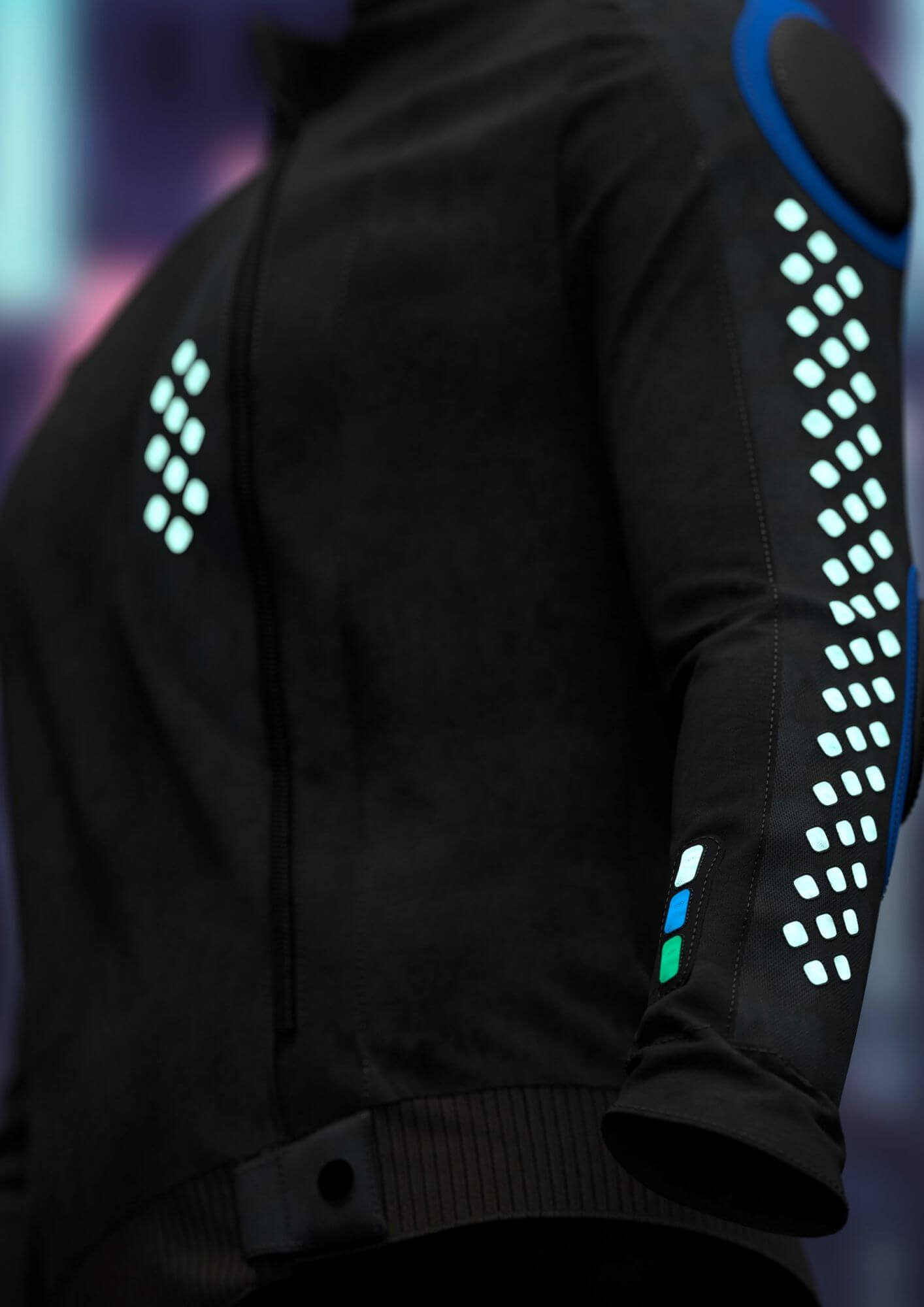 Lightwear – Prototypes for Humanity